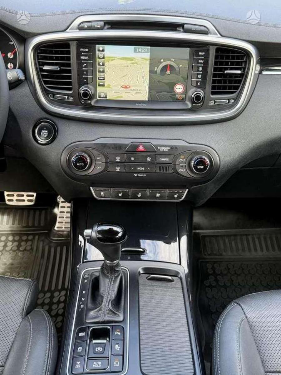Pelēks Kia Sorento 2015 Šauļi, ar dzinēja tilpumu 2.20 L un nobraukumu 201 tūkst. km par 15950 €, foto 35 vietnē AUTOMOTO.COM.LV