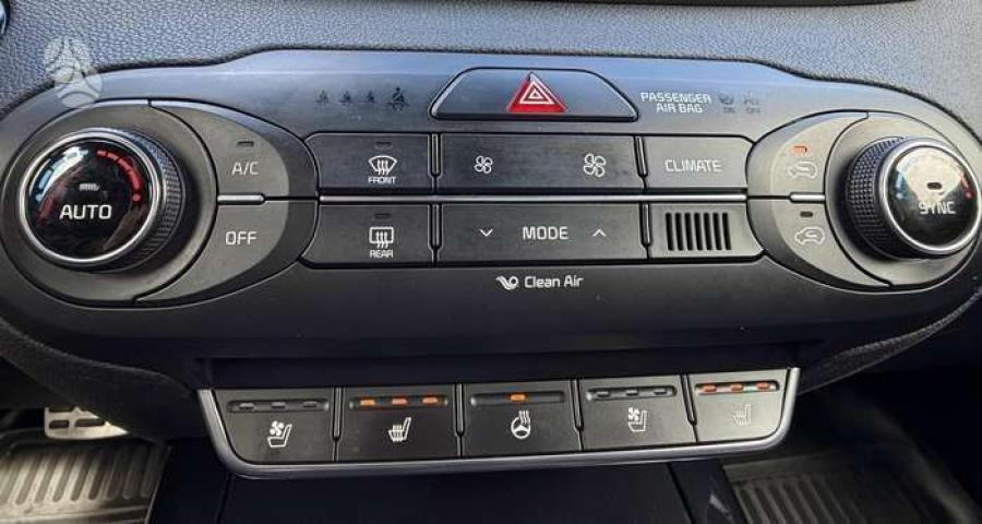 Pelēks Kia Sorento 2015 Šauļi, ar dzinēja tilpumu 2.20 L un nobraukumu 201 tūkst. km par 15950 €, foto 36 vietnē AUTOMOTO.COM.LV