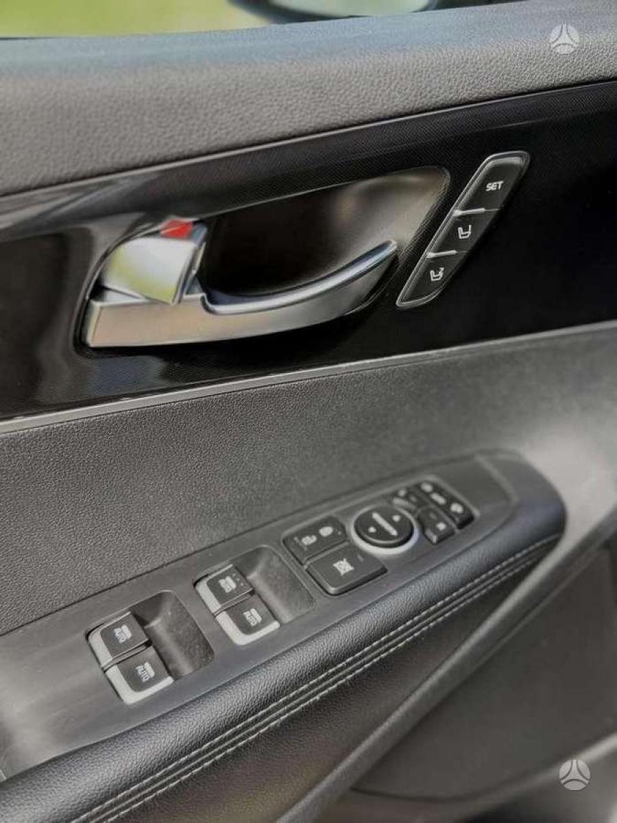 Pelēks Kia Sorento 2015 Šauļi, ar dzinēja tilpumu 2.20 L un nobraukumu 201 tūkst. km par 15950 €, foto 41 vietnē AUTOMOTO.COM.LV