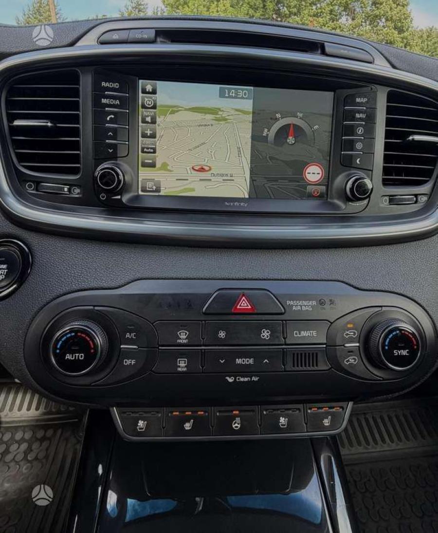 Pelēks Kia Sorento 2015 Šauļi, ar dzinēja tilpumu 2.20 L un nobraukumu 201 tūkst. km par 15950 €, foto 38 vietnē AUTOMOTO.COM.LV