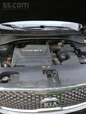 Pelēks Kia Sorento 2015 Madona, ar dzinēja tilpumu 2.20 L un nobraukumu 270 tūkst. km par 10960 €, foto  vietnē AUTOMOTO.COM.LV