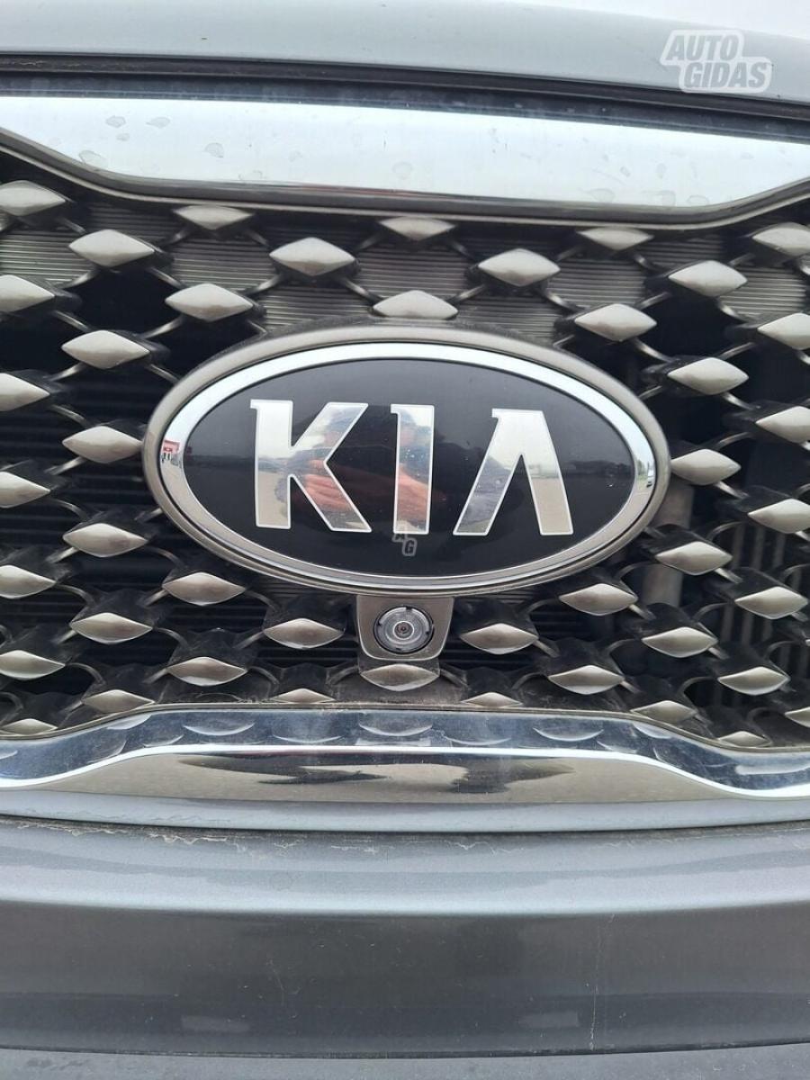 Grey Kia Sorento 2015 in Kaunas, with an engine capacity of 2.20 L and mileage of 214 thousand km for 13300 €, photo 10 on AUTOMOTO.COM.LV