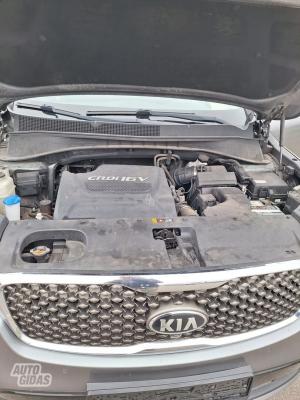 Grey Kia Sorento 2015 in Kaunas, with an engine capacity of 2.20 L and mileage of 214 thousand km for 13300 €, photo 14 on AUTOMOTO.COM.LV