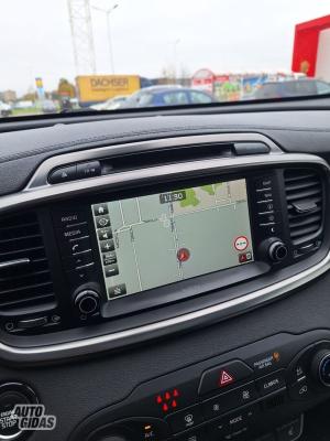 Grey Kia Sorento 2015 in Kaunas, with an engine capacity of 2.20 L and mileage of 214 thousand km for 13300 €, photo 16 on AUTOMOTO.COM.LV