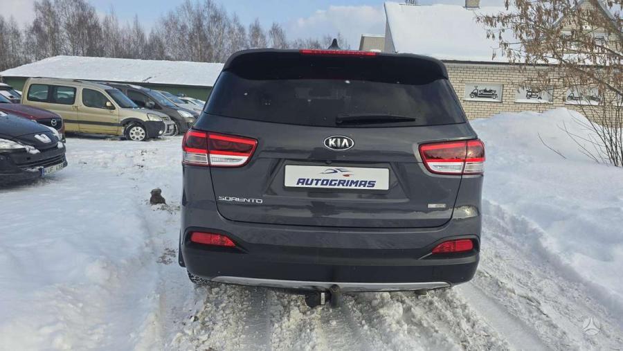 Pelēks Kia Sorento 2016 Šauļi, ar dzinēja tilpumu 2.20 L un nobraukumu 234 tūkst. km par 13800 €, foto 3 vietnē AUTOMOTO.COM.LV