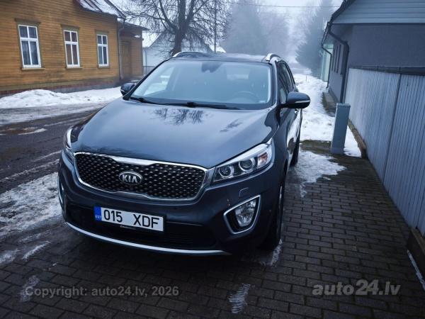Pelēks Kia Sorento 2016 Pērnava, ar dzinēja tilpumu 2.20 L un nobraukumu 235 tūkst. km par 12000 €, foto 1 vietnē AUTOMOTO.COM.LV