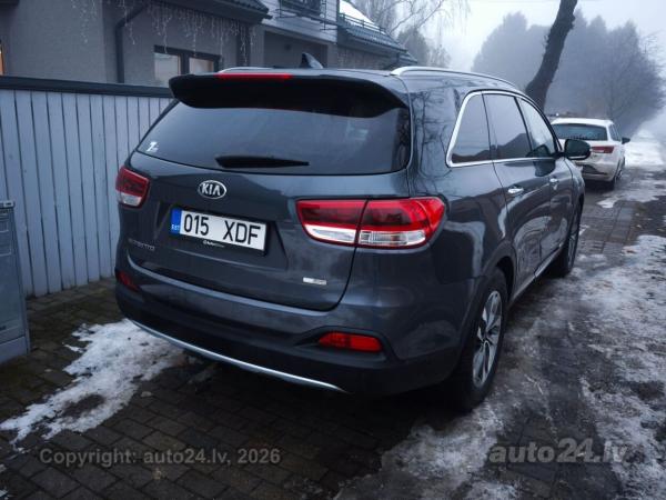 Pelēks Kia Sorento 2016 Pērnava, ar dzinēja tilpumu 2.20 L un nobraukumu 235 tūkst. km par 12000 €, foto 6 vietnē AUTOMOTO.COM.LV