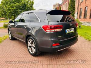 Pelēks Kia Sorento 2016 Tallina, ar dzinēja tilpumu 2.20 L un nobraukumu 141 tūkst. km par 15950 €, foto 6 vietnē AUTOMOTO.COM.LV