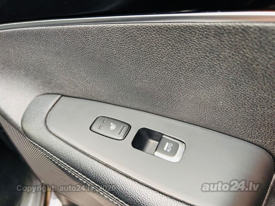 Pelēks Kia Sorento 2016 Tallina, ar dzinēja tilpumu 2.20 L un nobraukumu 141 tūkst. km par 15950 €, foto 12 vietnē AUTOMOTO.COM.LV