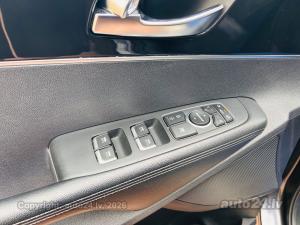 Pelēks Kia Sorento 2016 Tallina, ar dzinēja tilpumu 2.20 L un nobraukumu 141 tūkst. km par 15950 €, foto 15 vietnē AUTOMOTO.COM.LV