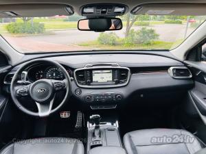 Pelēks Kia Sorento 2016 Tallina, ar dzinēja tilpumu 2.20 L un nobraukumu 141 tūkst. km par 15950 €, foto 16 vietnē AUTOMOTO.COM.LV
