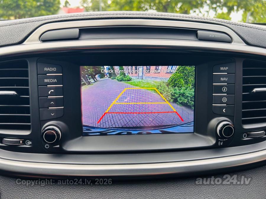 Pelēks Kia Sorento 2016 Tallina, ar dzinēja tilpumu 2.20 L un nobraukumu 141 tūkst. km par 15950 €, foto 20 vietnē AUTOMOTO.COM.LV