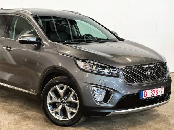 Grey Kia Sorento 2016 in Jurmala, with an engine capacity of 2.20 L and mileage of 235 thousand km for 15495 €, photo 6 on AUTOMOTO.COM.LV