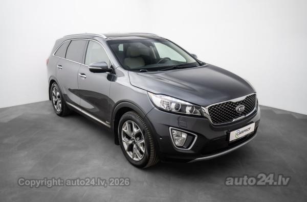 Pelēks Kia Sorento 2016 Tallina, ar dzinēja tilpumu 2.20 L un nobraukumu 195 tūkst. km par 15999 €, foto 3 vietnē AUTOMOTO.COM.LV