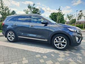 Grey Kia Sorento 2016 in Jelgava, with an engine capacity of 2.20 L and mileage of 248 thousand km for 14900 €, photo  on AUTOMOTO.COM.LV