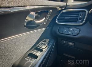 Pelēks Kia Sorento 2016 Jelgava, ar dzinēja tilpumu 2.20 L un nobraukumu 248 tūkst. km par 14900 €, foto 7 vietnē AUTOMOTO.COM.LV