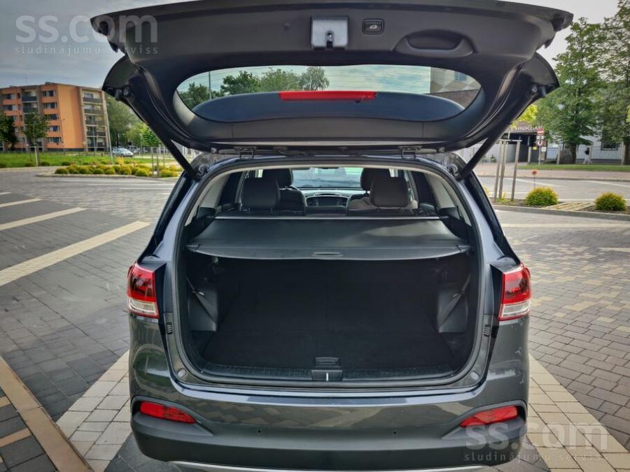 Pelēks Kia Sorento 2016 Jelgava, ar dzinēja tilpumu 2.20 L un nobraukumu 248 tūkst. km par 14900 €, foto 12 vietnē AUTOMOTO.COM.LV
