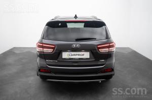 Pelēks Kia Sorento 2016 Tallina, ar dzinēja tilpumu 2.20 L un nobraukumu 195 tūkst. km par 15999 €, foto 6 vietnē AUTOMOTO.COM.LV
