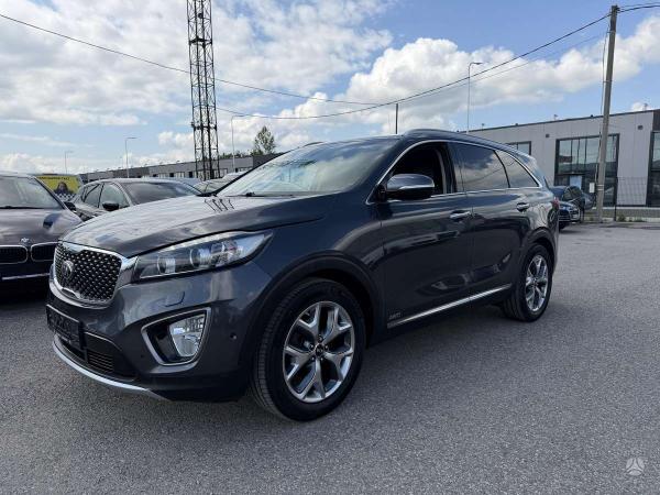 Grey Kia Sorento 2016 in Kaunas, with an engine capacity of 2.20 L and mileage of 209 thousand km for 15800 €, photo 4 on AUTOMOTO.COM.LV