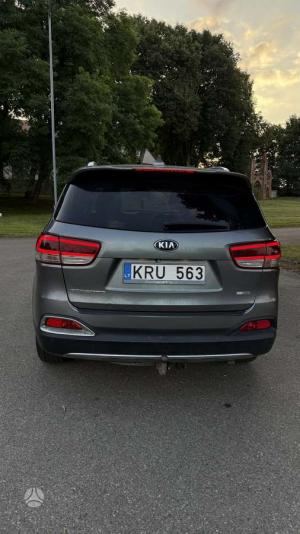Pelēks Kia Sorento 2016 Trakai, ar dzinēja tilpumu 2.20 L un nobraukumu 177 tūkst. km par 12800 €, foto 7 vietnē AUTOMOTO.COM.LV