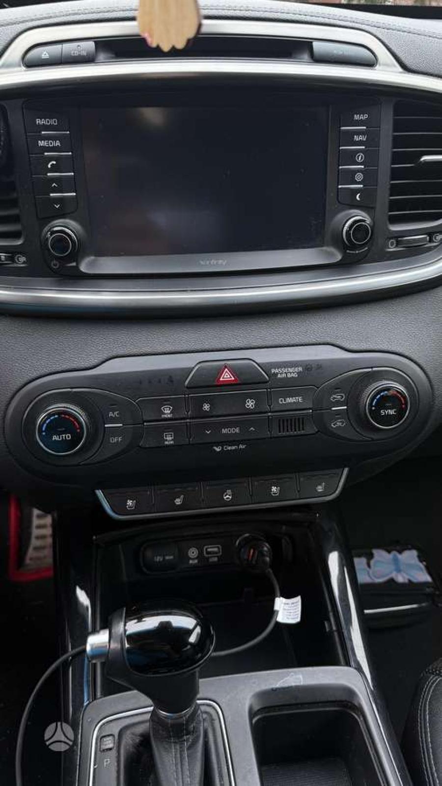 Pelēks Kia Sorento 2016 Trakai, ar dzinēja tilpumu 2.20 L un nobraukumu 177 tūkst. km par 12800 €, foto 15 vietnē AUTOMOTO.COM.LV