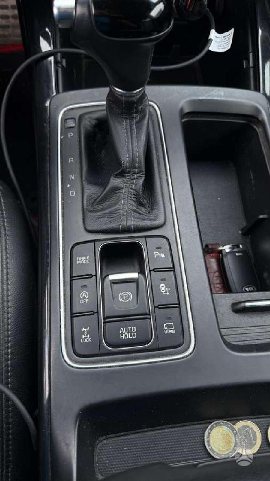 Pelēks Kia Sorento 2016 Trakai, ar dzinēja tilpumu 2.20 L un nobraukumu 177 tūkst. km par 12800 €, foto 16 vietnē AUTOMOTO.COM.LV