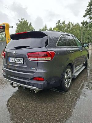 Grey Kia Sorento 2016 in Utena, with an engine capacity of 2.20 L and mileage of 234 thousand km for 13700 €, photo 8 on AUTOMOTO.COM.LV