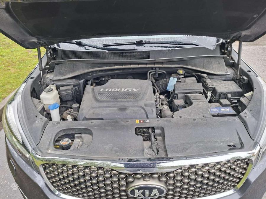 Grey Kia Sorento 2016 in Utena, with an engine capacity of 2.20 L and mileage of 234 thousand km for 13700 €, photo 18 on AUTOMOTO.COM.LV