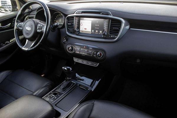 Pelēks Kia Sorento 2016 Kauņa, ar dzinēja tilpumu 2.20 L un nobraukumu 216 tūkst. km par 13800 €, foto 10 vietnē AUTOMOTO.COM.LV