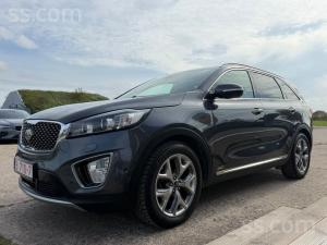 Grey Kia Sorento 2016 in Riga, with an engine capacity of 2.20 L and mileage of 198 thousand km for 16500 €, photo 4 on AUTOMOTO.COM.LV