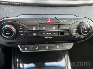 Grey Kia Sorento 2016 in Riga, with an engine capacity of 2.20 L and mileage of 198 thousand km for 16500 €, photo 10 on AUTOMOTO.COM.LV