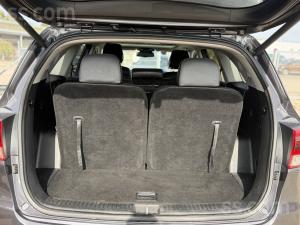 Grey Kia Sorento 2016 in Riga, with an engine capacity of 2.20 L and mileage of 198 thousand km for 15900 €, photo 20 on AUTOMOTO.COM.LV