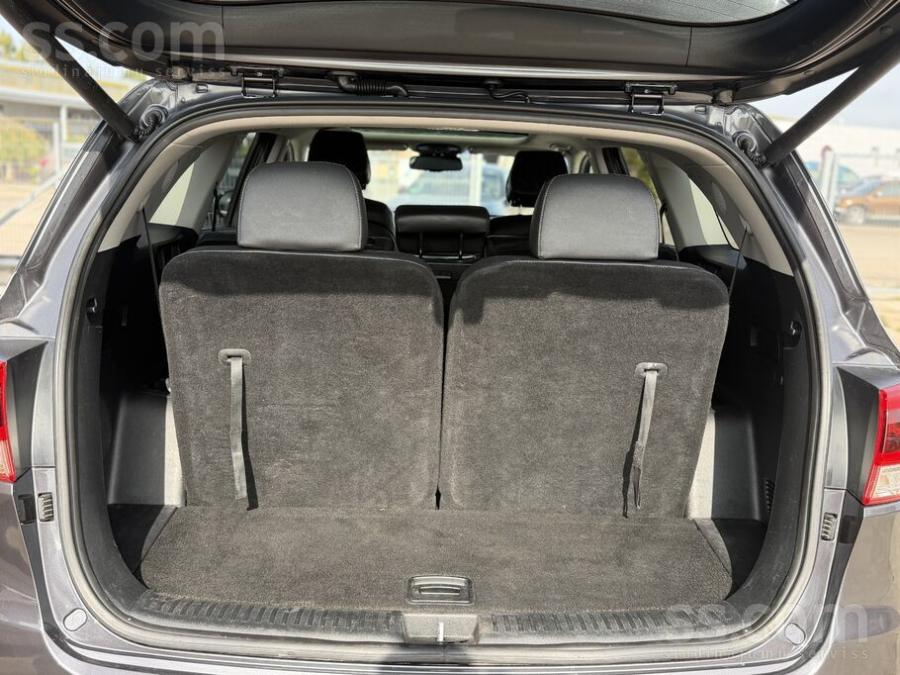 Grey Kia Sorento 2016 in Riga, with an engine capacity of 2.20 L and mileage of 198 thousand km for 15900 €, photo 20 on AUTOMOTO.COM.LV