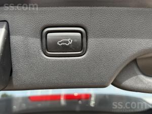 Grey Kia Sorento 2016 in Riga, with an engine capacity of 2.20 L and mileage of 198 thousand km for 15900 €, photo 21 on AUTOMOTO.COM.LV