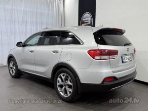 Pelēks Kia Sorento 2017 Tallina, ar dzinēja tilpumu 2.20 L un nobraukumu 344 tūkst. km par 12990 €, foto 4 vietnē AUTOMOTO.COM.LV