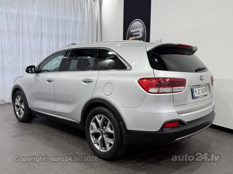 Pelēks Kia Sorento 2017 Tallina, ar dzinēja tilpumu 2.20 L un nobraukumu 344 tūkst. km par 12990 €, foto 4 vietnē AUTOMOTO.COM.LV