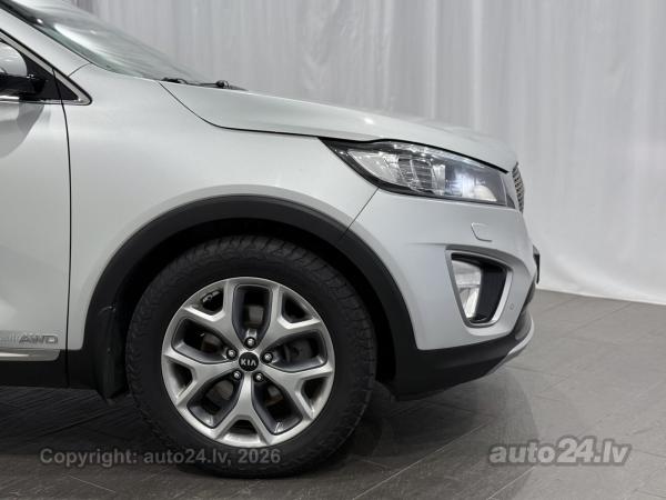 Pelēks Kia Sorento 2017 Tallina, ar dzinēja tilpumu 2.20 L un nobraukumu 344 tūkst. km par 12990 €, foto 4 vietnē AUTOMOTO.COM.LV