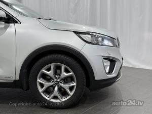 Pelēks Kia Sorento 2017 Tallina, ar dzinēja tilpumu 2.20 L un nobraukumu 344 tūkst. km par 12990 €, foto 5 vietnē AUTOMOTO.COM.LV