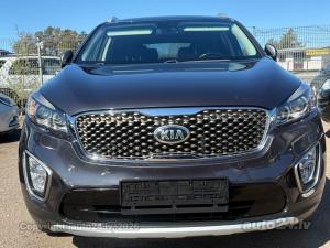 Pelēks Kia Sorento 2017 Tallina, ar dzinēja tilpumu 2.20 L un nobraukumu 195 tūkst. km par 15990 €, foto 3 vietnē AUTOMOTO.COM.LV