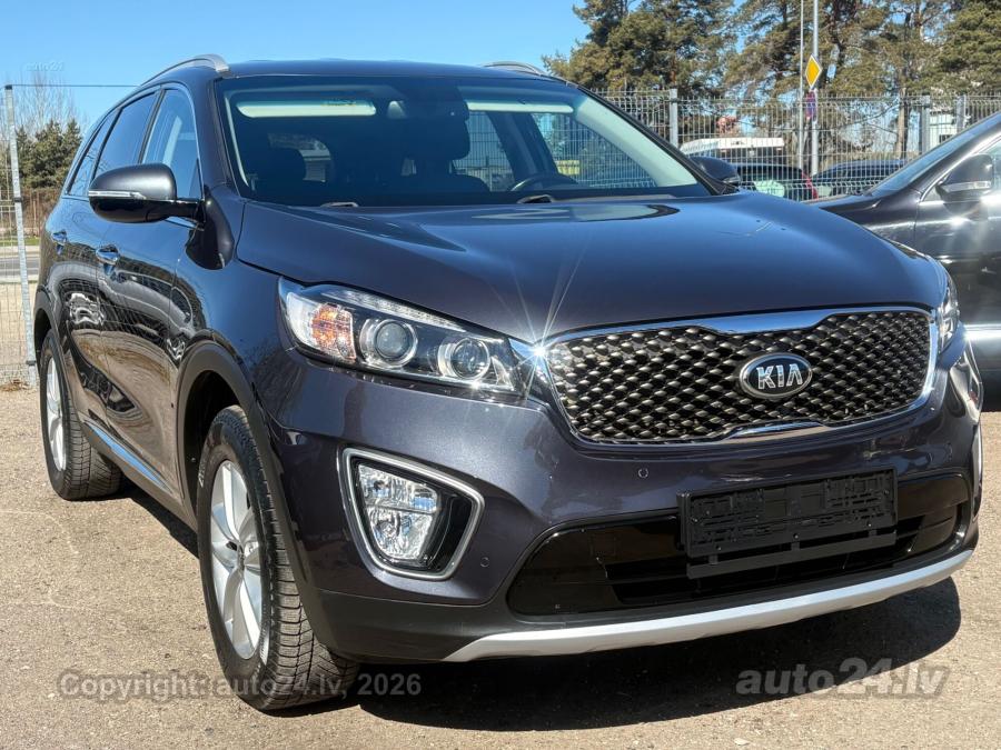 Pelēks Kia Sorento 2017 Tallina, ar dzinēja tilpumu 2.20 L un nobraukumu 195 tūkst. km par 15990 €, foto 5 vietnē AUTOMOTO.COM.LV