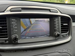 Grey Kia Sorento 2017 in Tallinn, with an engine capacity of 2.20 L and mileage of 86 thousand km for 17990 €, photo 9 on AUTOMOTO.COM.LV
