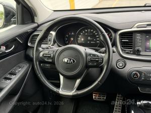 Grey Kia Sorento 2017 in Tallinn, with an engine capacity of 2.20 L and mileage of 86 thousand km for 17990 €, photo 10 on AUTOMOTO.COM.LV