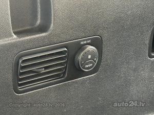 Grey Kia Sorento 2017 in Tallinn, with an engine capacity of 2.20 L and mileage of 86 thousand km for 17990 €, photo 15 on AUTOMOTO.COM.LV