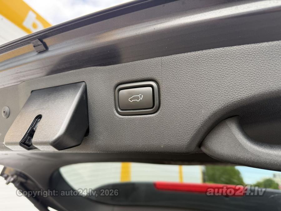 Grey Kia Sorento 2017 in Tallinn, with an engine capacity of 2.20 L and mileage of 86 thousand km for 17990 €, photo 18 on AUTOMOTO.COM.LV