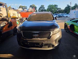 Grey Kia Sorento 2017 in Kaunas, with an engine capacity of 2.20 L and mileage of 158 thousand km for 14600 €, photo 7 on AUTOMOTO.COM.LV