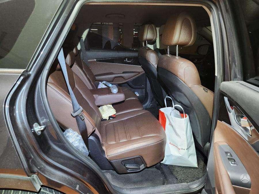 Grey Kia Sorento 2017 in Kaunas, with an engine capacity of 2.20 L and mileage of 158 thousand km for 14600 €, photo 12 on AUTOMOTO.COM.LV