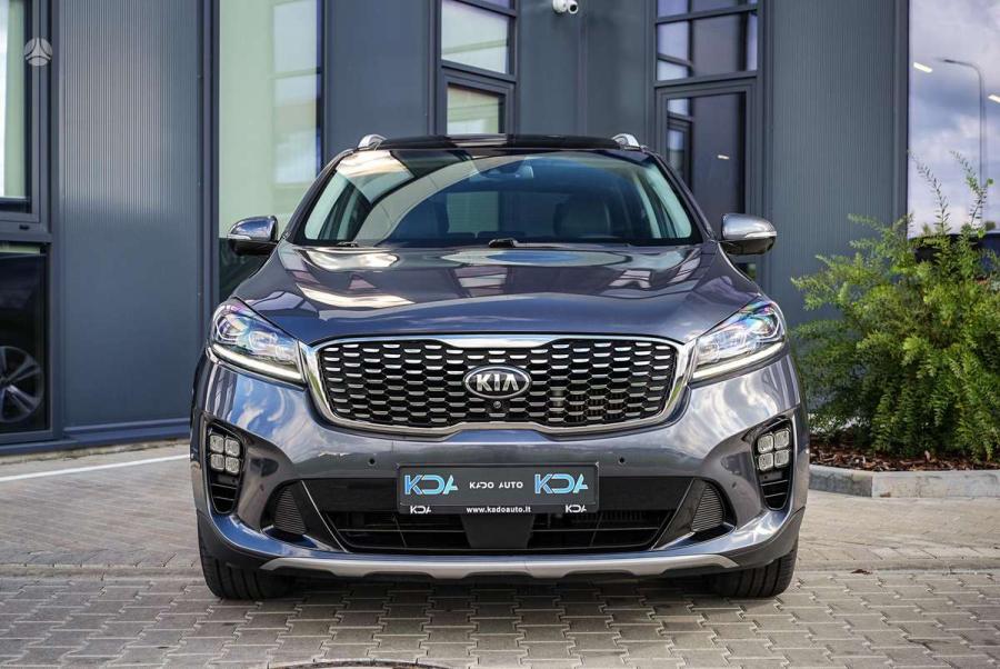 Pelēks Kia Sorento 2017 Kauņa, ar dzinēja tilpumu 2.20 L un nobraukumu 139 tūkst. km par 18950 €, foto 3 vietnē AUTOMOTO.COM.LV