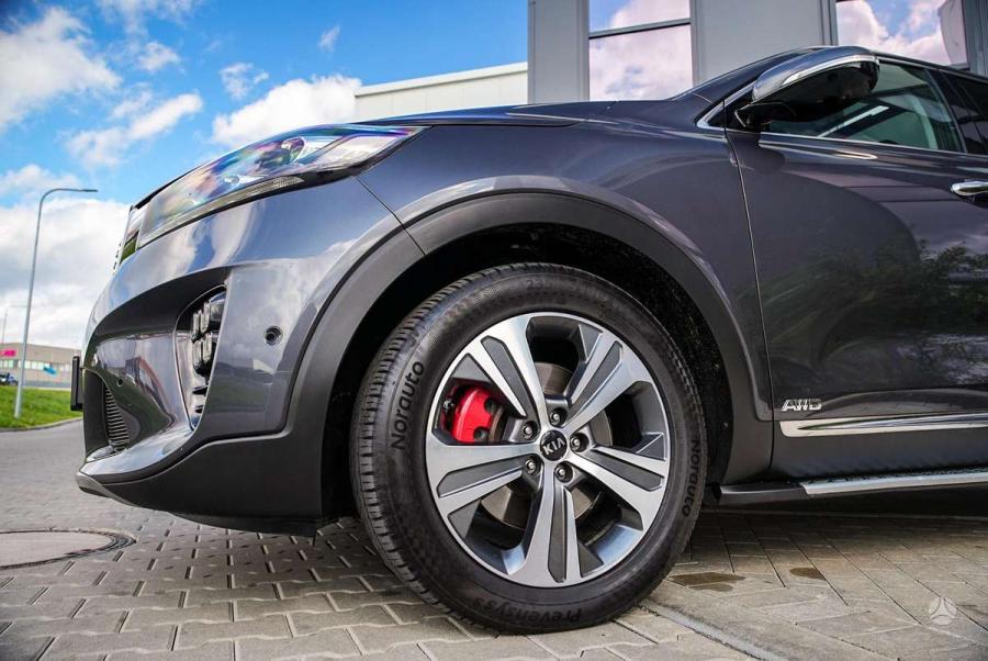 Pelēks Kia Sorento 2017 Kauņa, ar dzinēja tilpumu 2.20 L un nobraukumu 139 tūkst. km par 18950 €, foto 5 vietnē AUTOMOTO.COM.LV