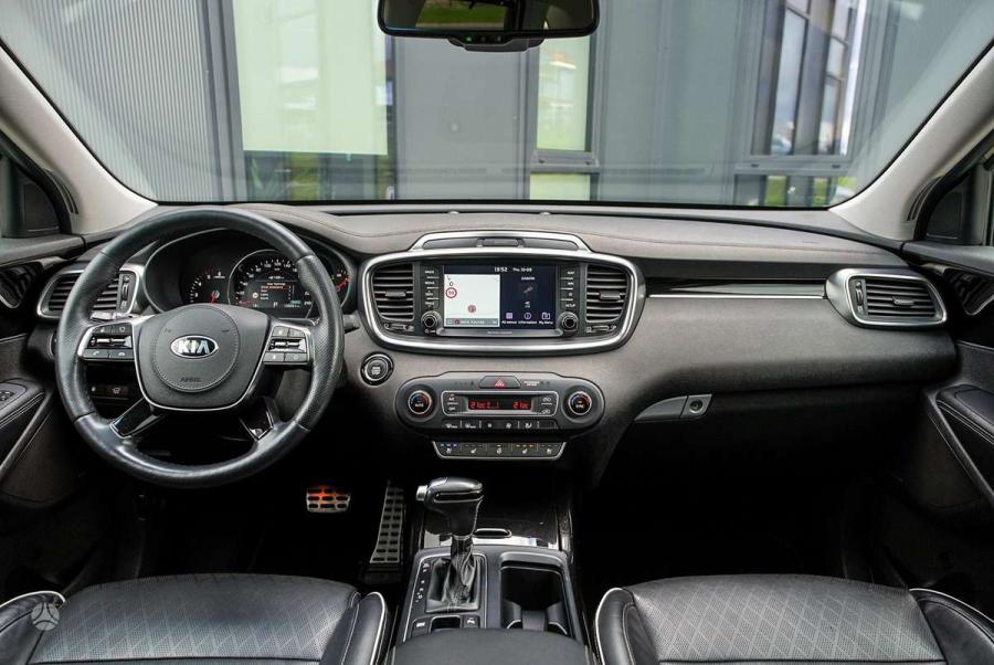 Pelēks Kia Sorento 2017 Kauņa, ar dzinēja tilpumu 2.20 L un nobraukumu 139 tūkst. km par 18950 €, foto 14 vietnē AUTOMOTO.COM.LV