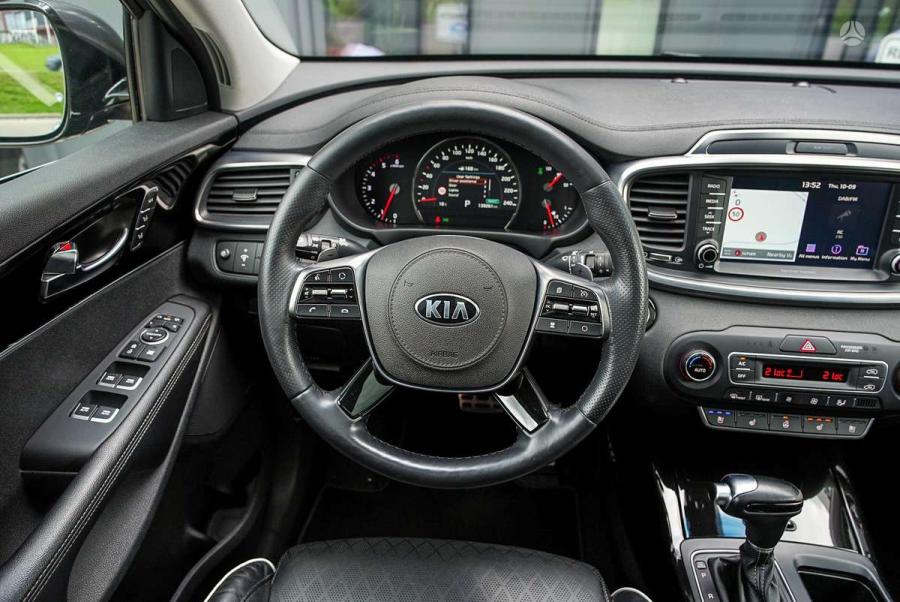 Pelēks Kia Sorento 2017 Kauņa, ar dzinēja tilpumu 2.20 L un nobraukumu 139 tūkst. km par 18950 €, foto 15 vietnē AUTOMOTO.COM.LV